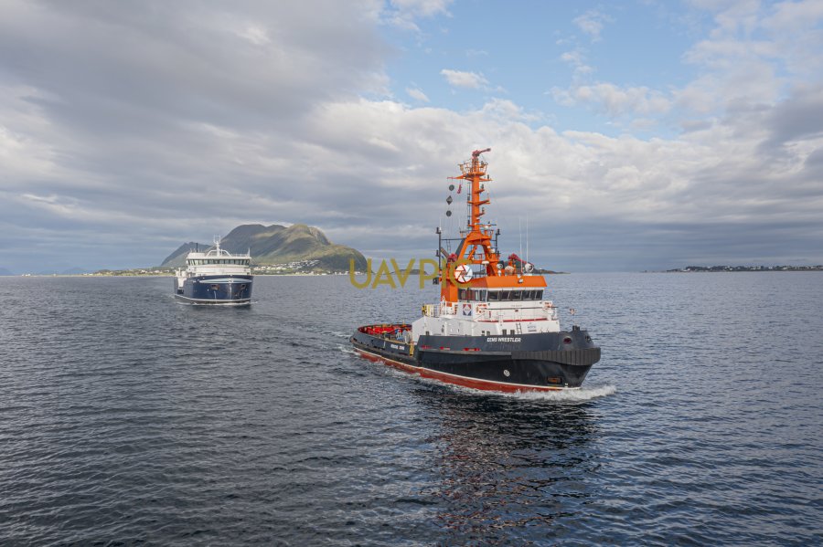 Eems Wrestler - Uavpic